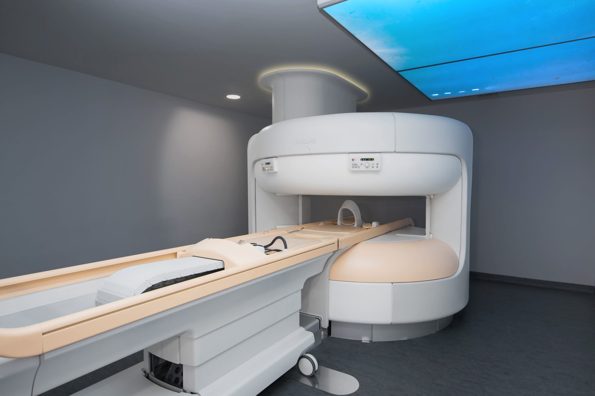 Ένας σύγχρονος, ανοιχτός μαγνητικός τομογράφος στη Euromedica Δυτικής ...